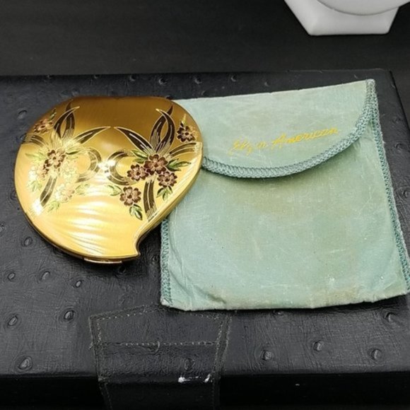 Vintage | Accessories | Vintage Elgin American Heart Compact | Poshmark